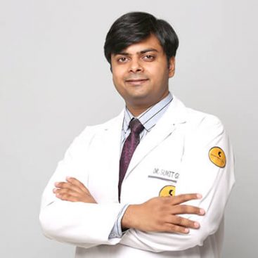 Vitiligo Specialist | Vitiligo Doctor in Delhi | Dr. Sumit Gupta - RG Aesthetics